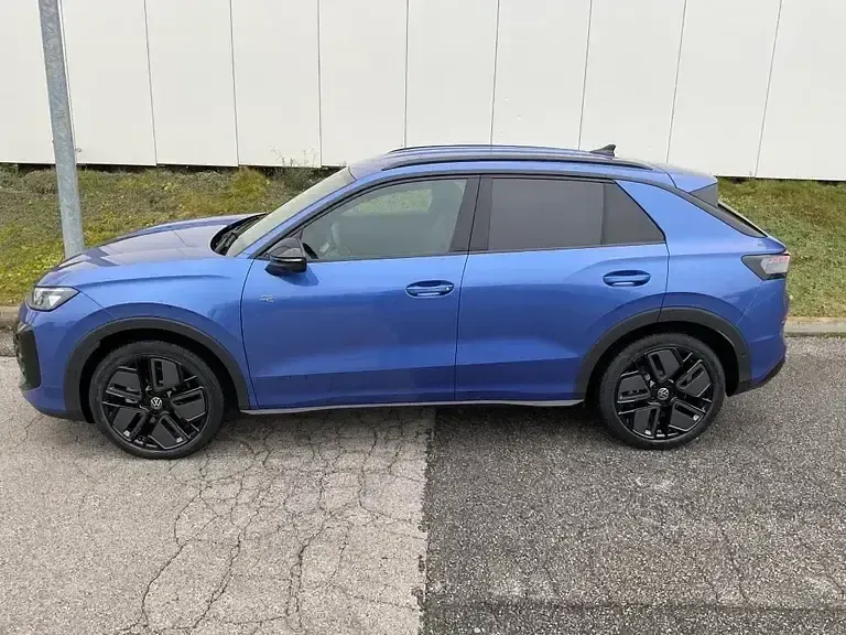 Gebraucht VW T-Roc Cabriolet R-line 150 PS (2025) in Zell am See - € 38 ...