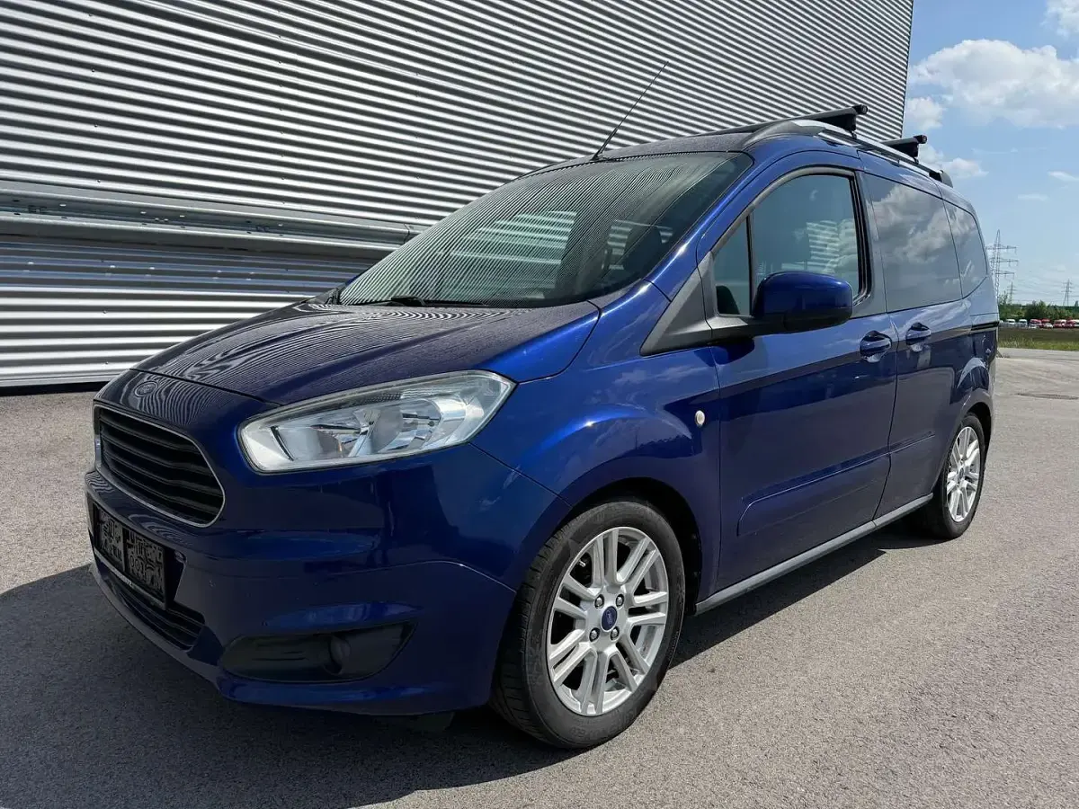 Gebraucht Ford Tourneo Courier Titanium 97 PS (2014) in Leopoldsdorf ...