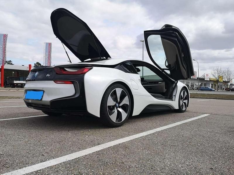 Gebraucht 2017 BMW i8 231 PS Coupé – 2230 Gänserndorf (Händler) – € 71. ...