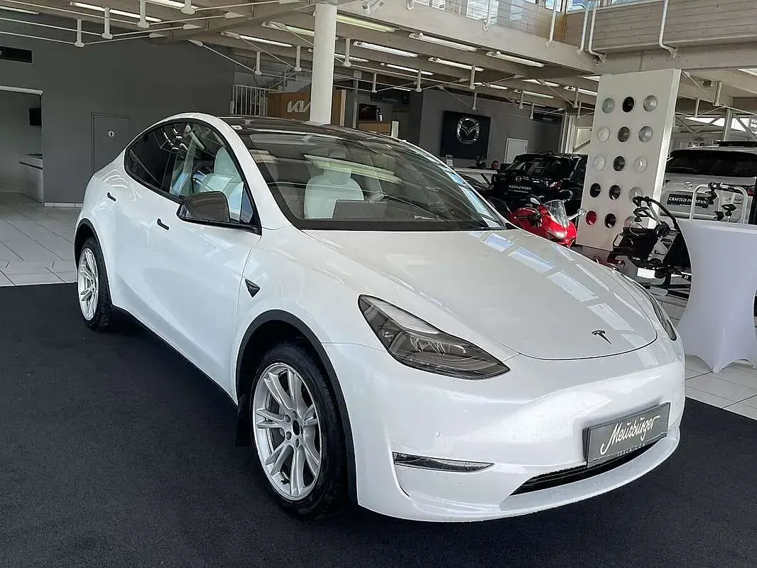 Gebraucht Tesla Model Y Long Range AWD 351 PS (2021) in Andelsbuch, AT ...