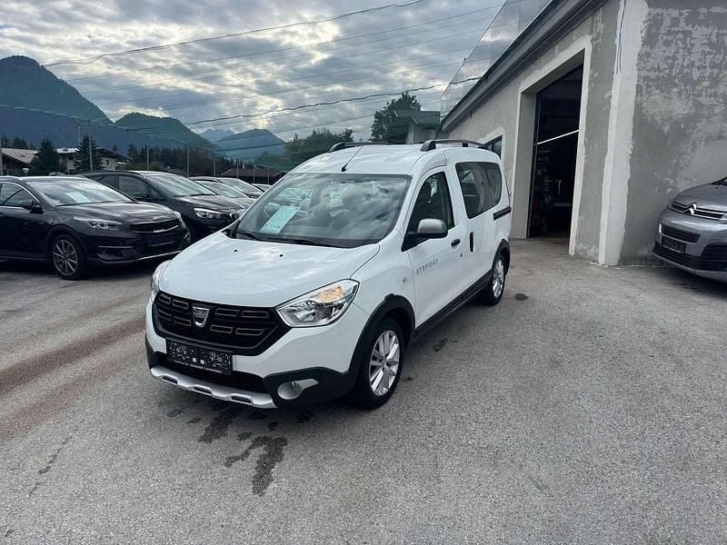 Gebraucht 2017 Dacia Dokker Stepway 116 PS Van / Kleinbus – 6233 ...