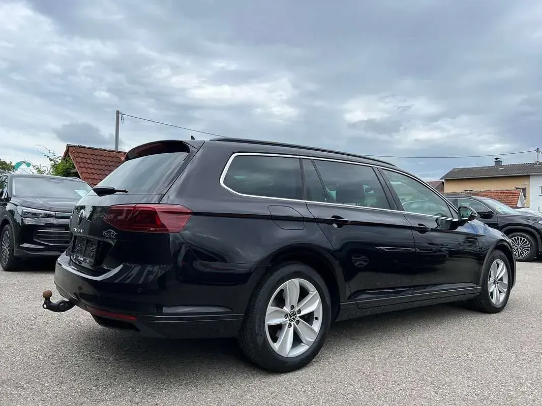 Gebraucht VW Passat Business 200 PS (2023) in Haid - € 25.970 | AutoUncle
