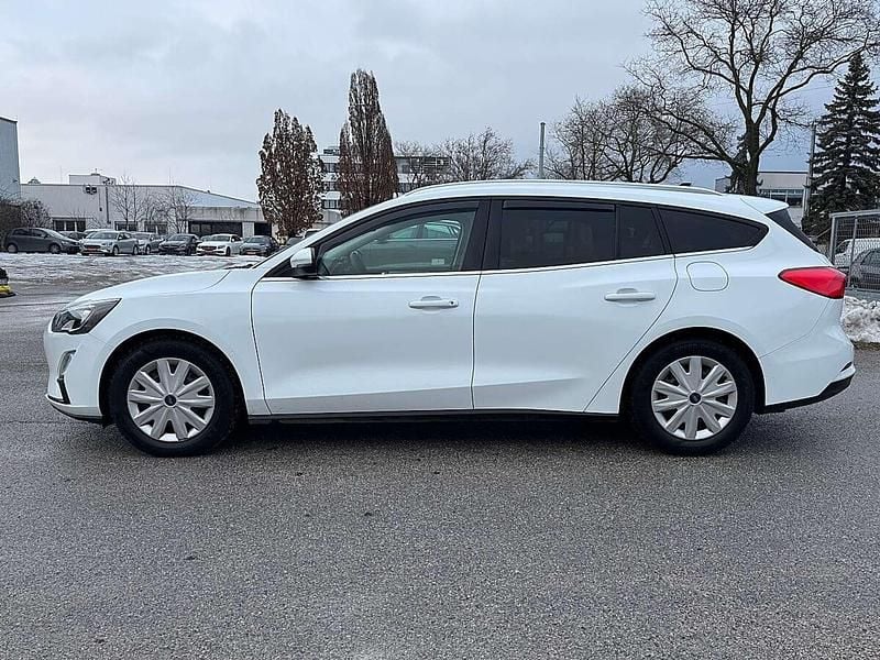 Gebraucht 2021 Ford Focus Cool & Connect 95 PS Kombi – 1230 Wien ...