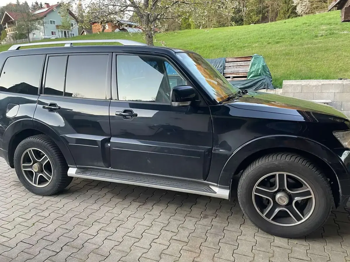 Gebraucht Mitsubishi Pajero Instyle 200 PS (2011) in Lohnsburg am ...