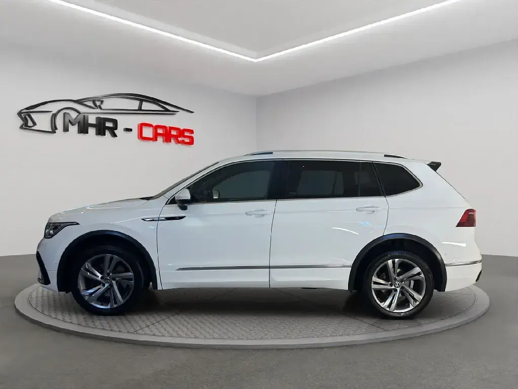 Gebraucht VW Tiguan R-line 200 PS (2023) in Steiermark - € 41.990 ...
