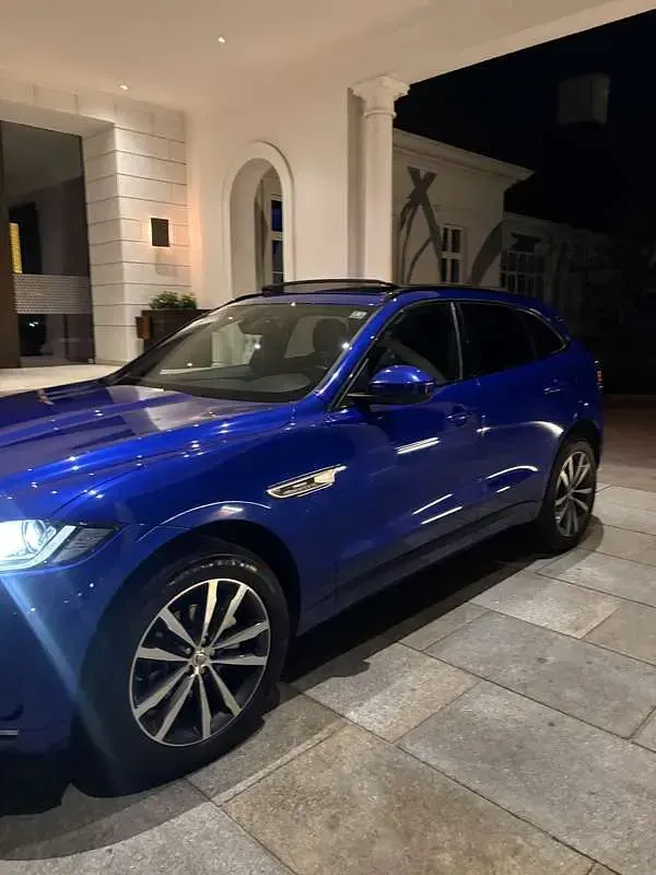 Gebraucht Jaguar F-Pace R-Sport 179 PS (2017) in Wien, AT - € 14.000 ...