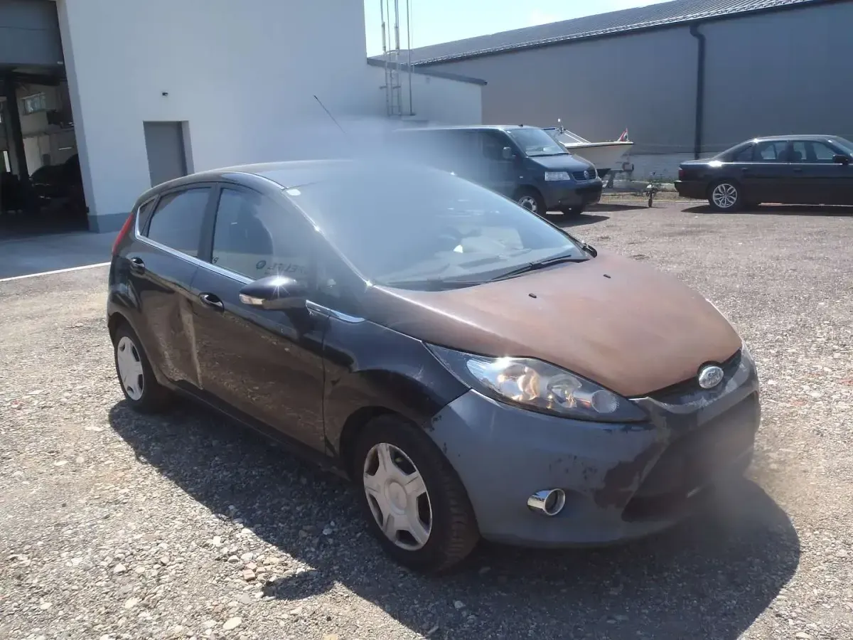 Gebraucht Ford Fiesta Titanium 90 PS (2009) in Mistelbach - € 1.100 ...