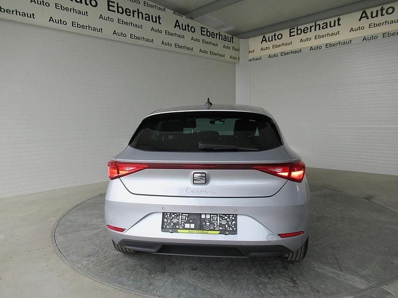 Gebraucht 2023 Seat Leon Reference 90 PS Limousine – 8480 Mureck ...