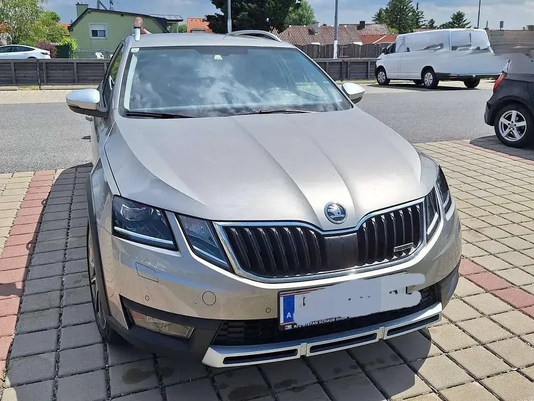 Gebraucht Skoda Octavia Scout 150 PS (2018) in Guntramsdorf, AT - € 18. ...