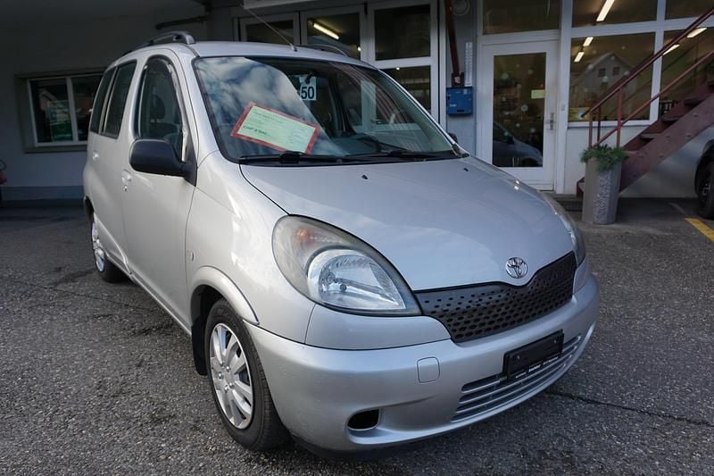 Gebraucht 2000 Toyota Yaris Luna 86 PS Kombi – 3513 Bigenthal (Händler ...