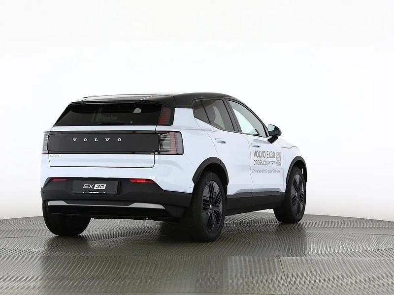 Neu 2025 Volvo EX30 CC Performance 428 PS – 8800 Thalwil (Händler ...