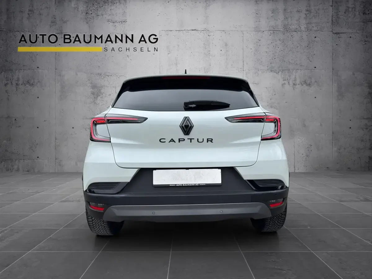 Gebraucht Renault Captur Esprit Alpine 158 PS (2025) in Sachseln ( Min ...