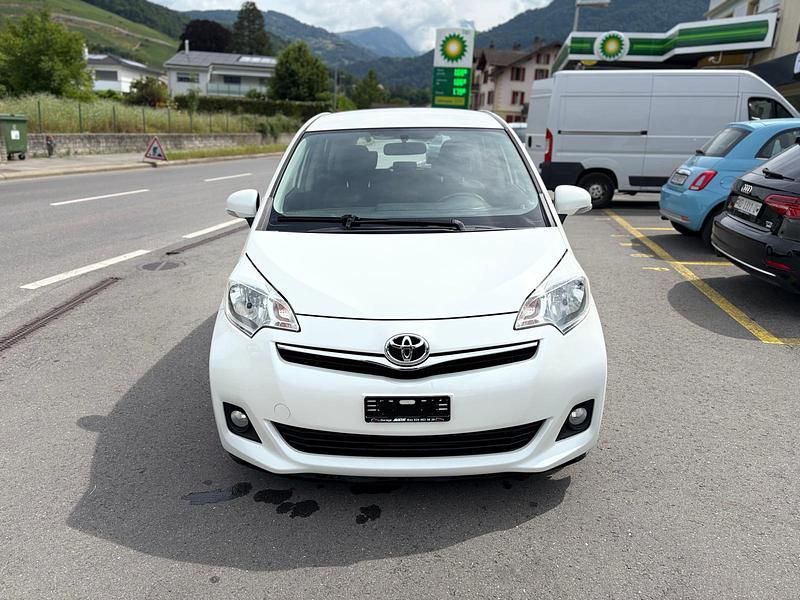 VERKAUFT Gebraucht 2012 Toyota Verso-S Luna 99 PS Van / Kleinbus – 1880 ...