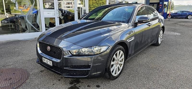 Gebraucht 2016 Jaguar XE Prestige 180 PS Limousine – 8217 Wilchingen ...