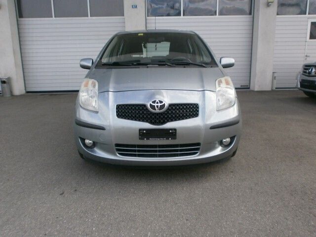 Gebraucht 2005 Toyota Yaris 1.3 Benzin 87 PS (5.900 CHF) | 3178 Bösingen (FR) | AutoUncle