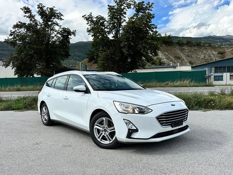 Gebraucht 2020 Ford Focus Cool & Connect 150 PS – 3977 Granges vs ...