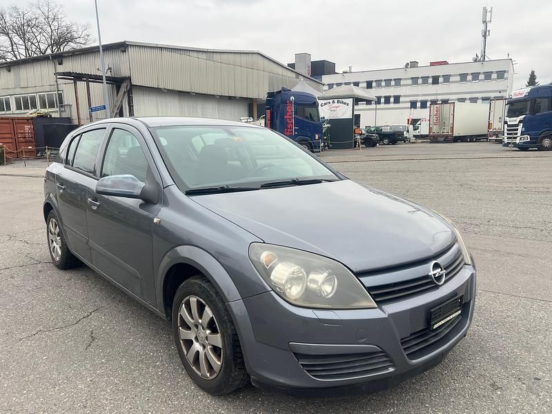Elegantes Opel Astra 2005 Bildnull