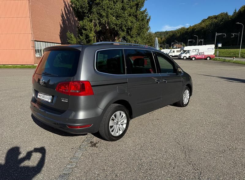 Gebraucht 2014 VW Sharan Cup 140 PS Van / Kleinbus – 5200 Brugg ...