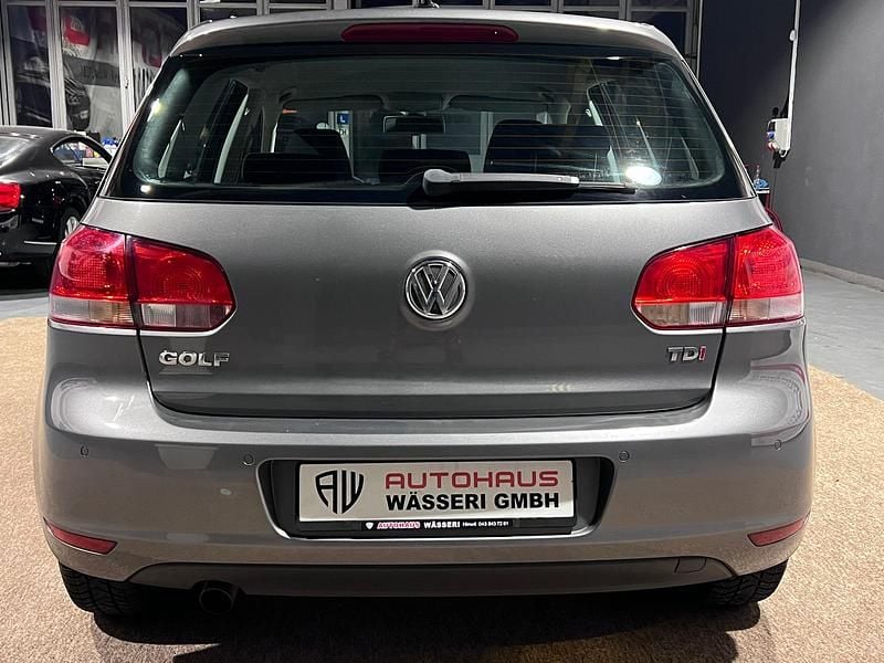 Gebraucht 2011 VW Golf VI Team 105 PS Kleinwagen – 8340 Hinwil (Händler ...