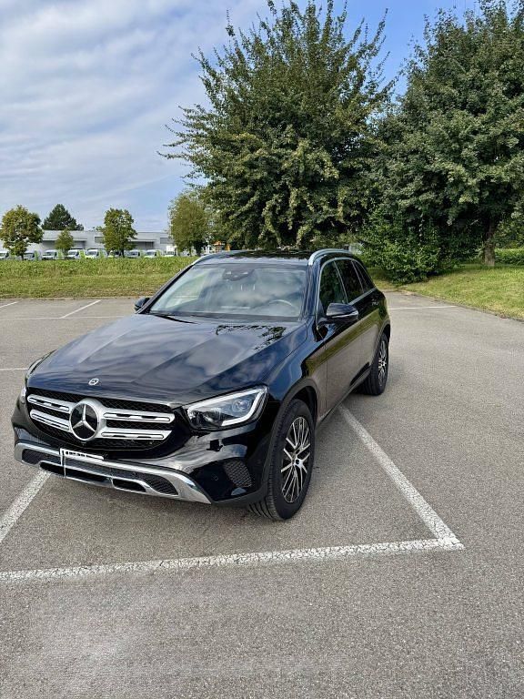 Gebraucht 2021 Mercedes GLC400d Night 197 PS SUV – 5502 Hunzenschwil ...