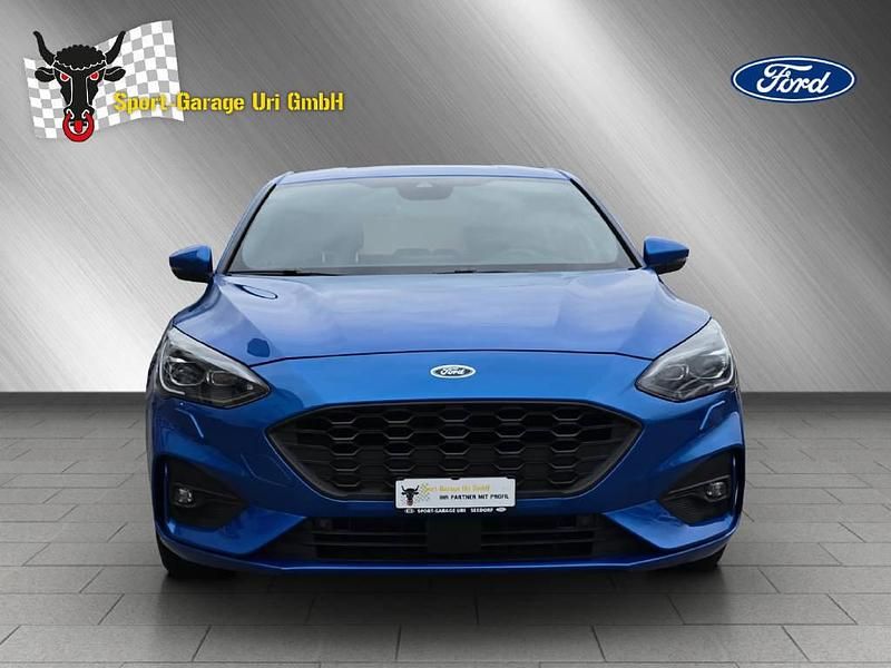 Gebraucht 2019 Ford Focus ST-Line 125 PS Limousine – 6462 Seedorf ...