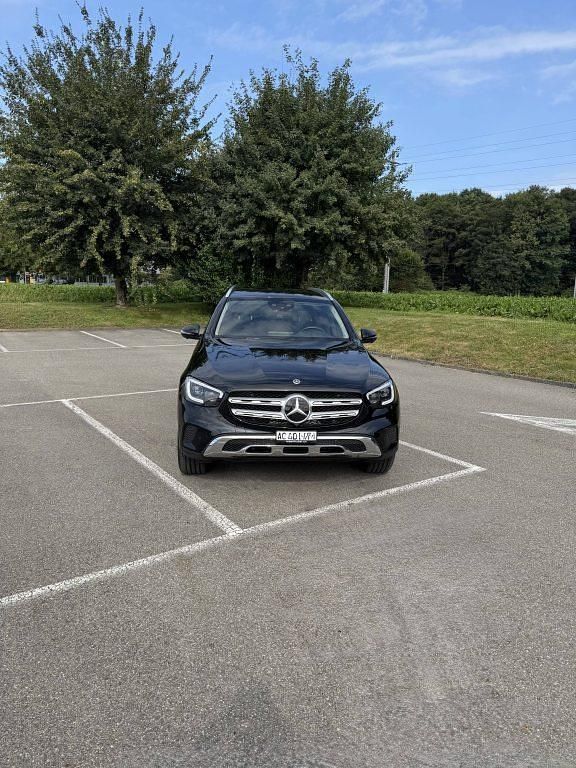 Gebraucht 2021 Mercedes GLC400d Night 197 PS SUV – 5502 Hunzenschwil ...