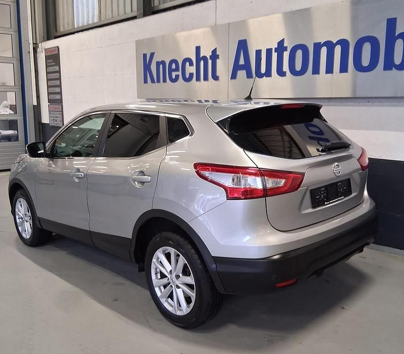 Gebraucht 2015 Nissan Qashqai Acenta 130 PS SUV – 5317 Hettenschwil ...
