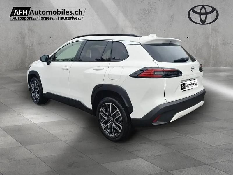 Neu 2025 Toyota Corolla Cross Trend 179 PS SUV – 2068 Hauterive ...