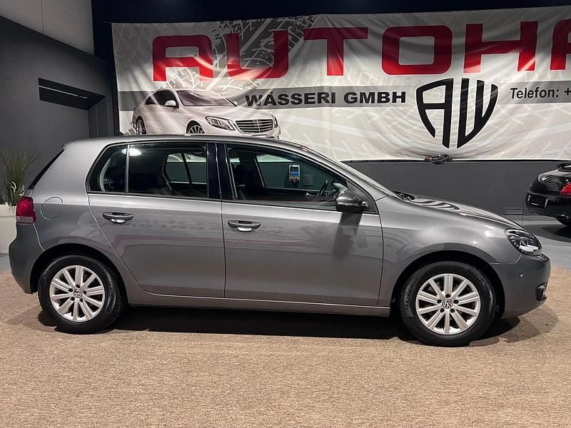 Gebraucht 2011 VW Golf VI Team 105 PS Kleinwagen – 8340 Hinwil (Händler ...