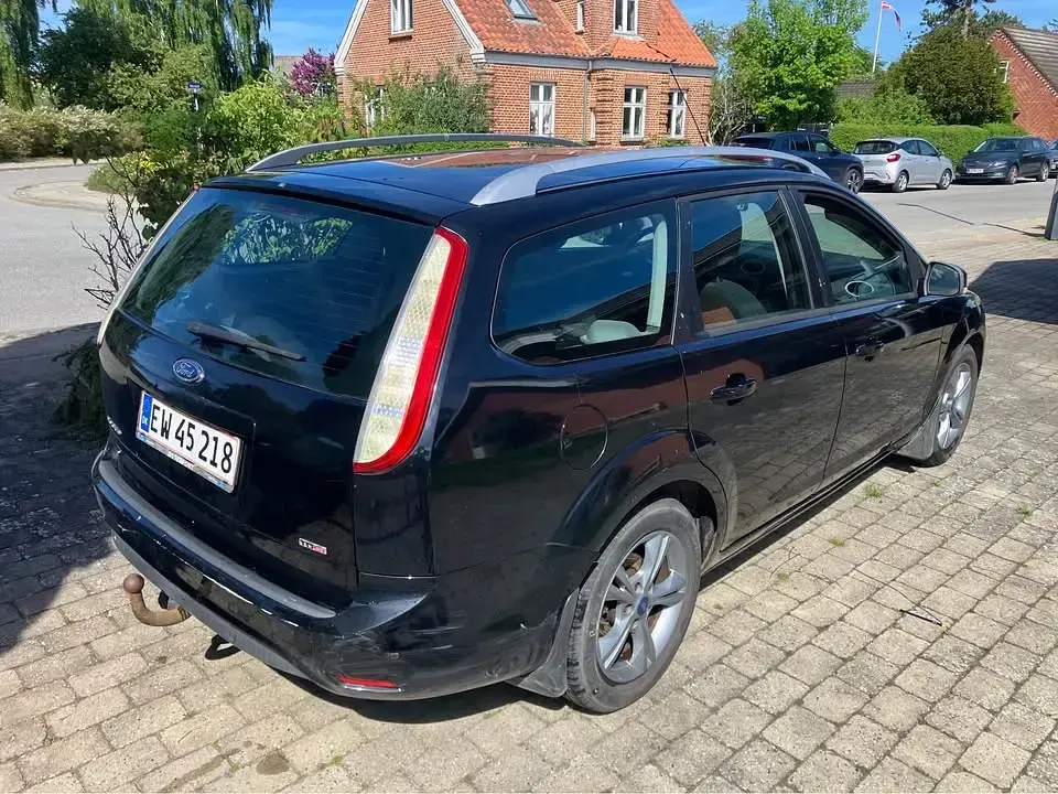 Brugt Ford Focus 109 HK (2011) i Hou, Odder - 16.000 kr. | AutoUncle