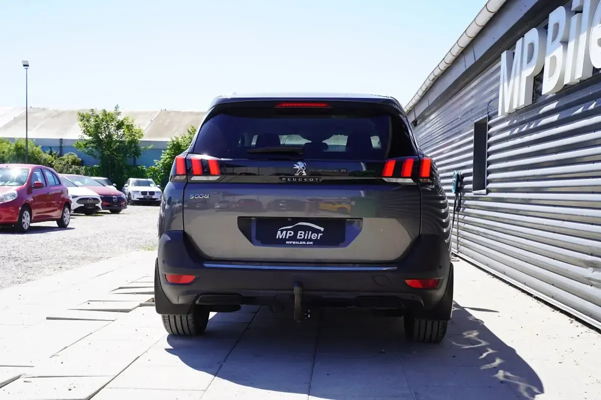 Brugt Peugeot 5008 Allure 120 HK (2017) i Køge - 149.700 kr. | AutoUncle