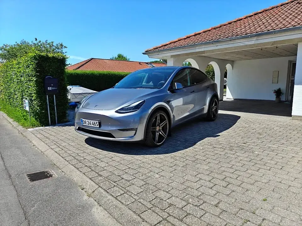 Brugt Tesla Model Y Long Range AWD 514 HK (2023) i Hedensted, Danmark ...