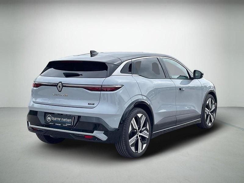 Brugt 2024 Renault Megane E-Tech Iconic 220 HK Hatchback – 6705 Esbjerg ...