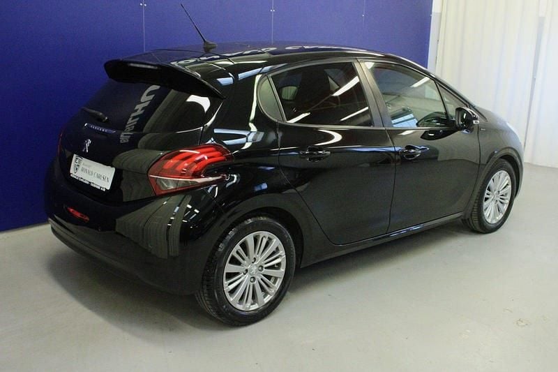 Brugt 2018 Peugeot 208 Signature Sky 82 HK Hatchback – 5260 Odense ...