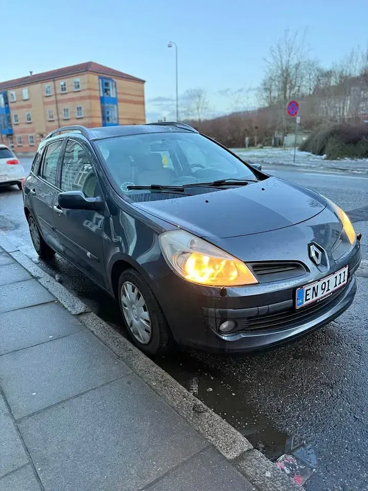 Brugt Renault Clio 75 HK (2008) i Vejle, Danmark - 14.500 kr. | AutoUncle