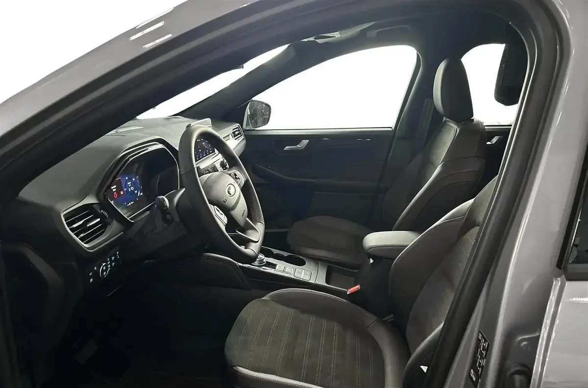 Brugt Ford Kuga ST-Line X 225 HK (2023) i Køge - 229.500 kr. | AutoUncle