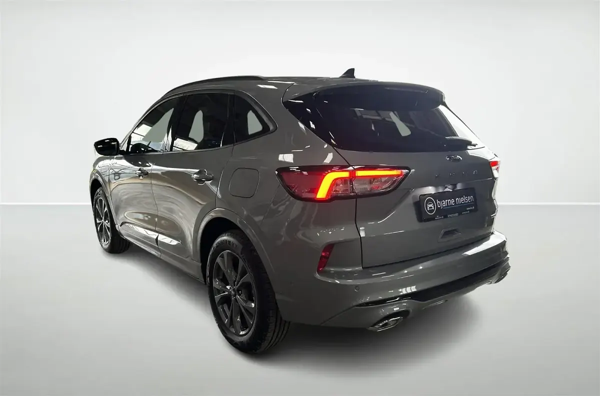 Brugt Ford Kuga ST-Line X 225 HK (2023) i Køge - 229.500 kr. | AutoUncle