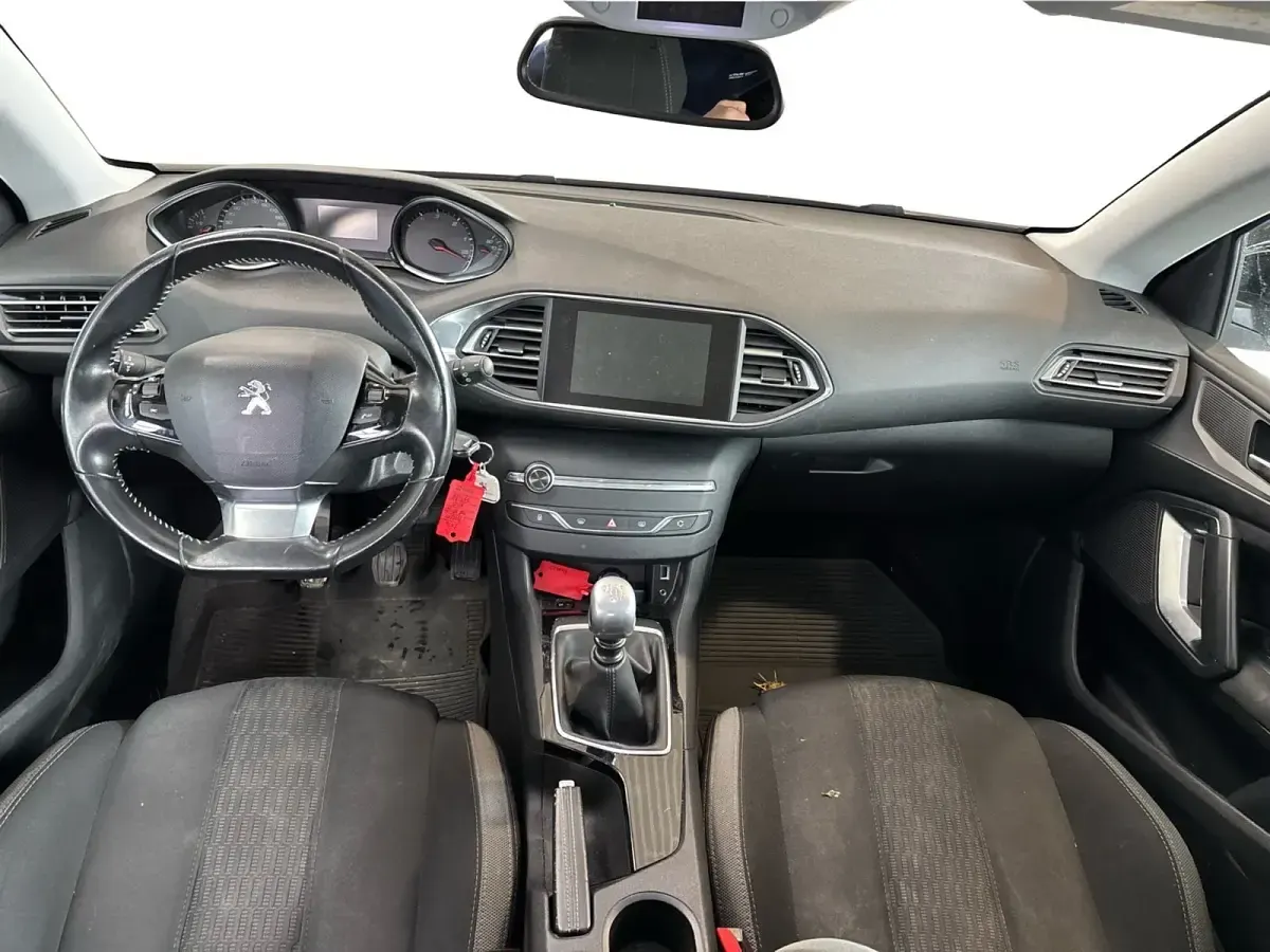 Brugt Peugeot 308 Allure Sky 120 HK (2016) i Køge - 39.500 kr. | AutoUncle