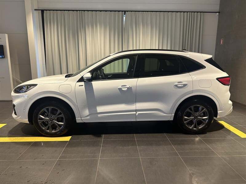 Solgt Ford Kuga 2,5 PHEV ST-Line X ., brugt 2023, km 5.000 i Herning