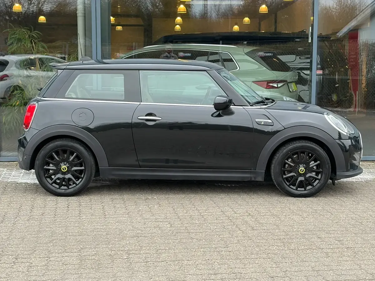 Brugt Mini Cooper SE Essential 184 HK (2023) i Randers SØ - 139.700 kr ...