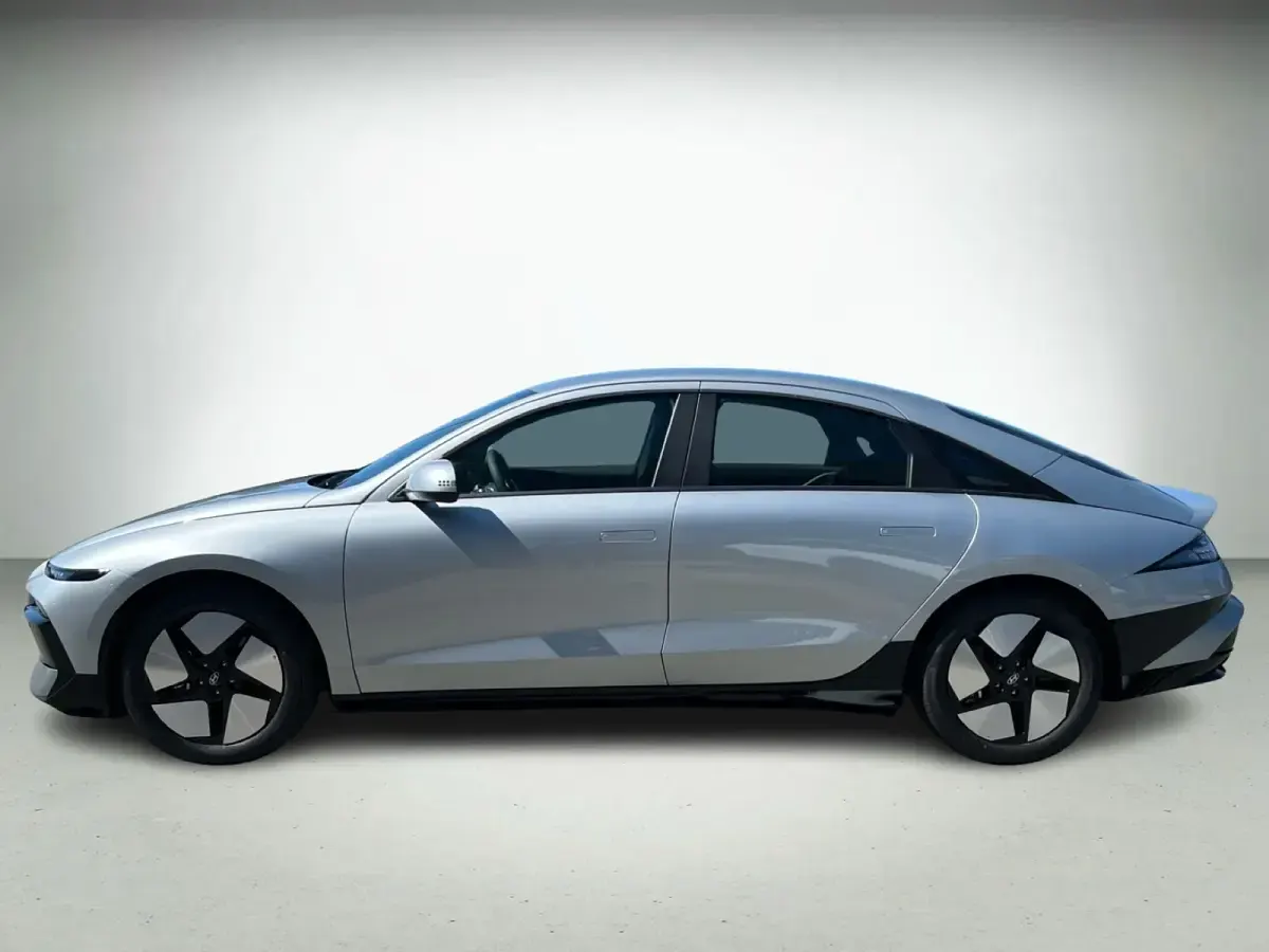Ny Hyundai Ioniq 6 Essential 170 HK (2026) i Esbjerg Ø - 289.990 kr ...