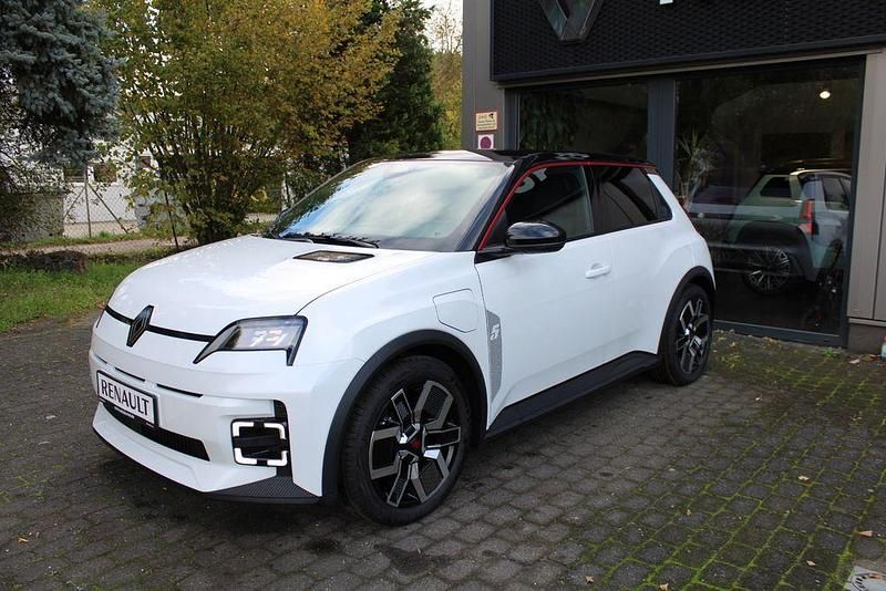 Gebraucht 2025 Renault 5 E-Tech Komfort 106 PS Limousine – Rheinland ...