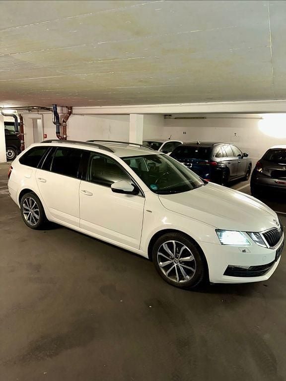Gebraucht 2019 Skoda Octavia Soleil 116 PS Kombi – 33613 Bielefeld ...