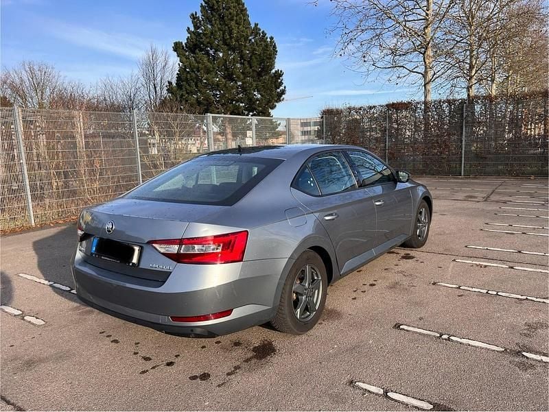 Gebraucht 2025 Skoda Superb 125 PS Limousine – 86156 Bayern - Augsburg ...