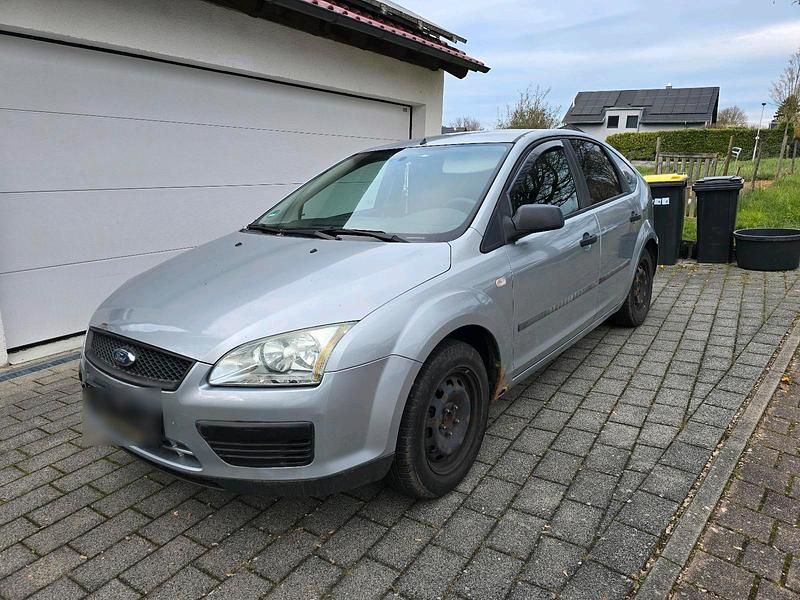 Verwunderlich Ford Focus Limousine Gebraucht Bilder