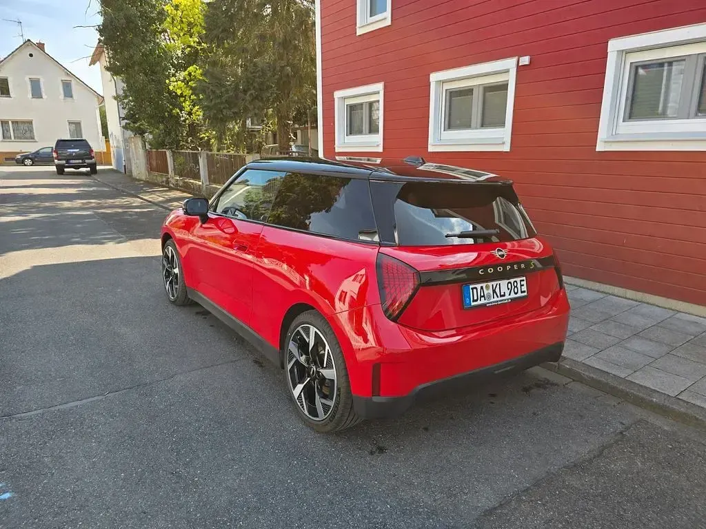 Gebraucht Mini Cooper SE Classic 218 PS (2024) in Hessen - 29.500 ...
