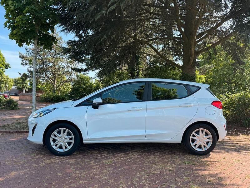 Gebraucht 2017 Ford Fiesta Cool & Connect 86 PS Kleinwagen – 52428 ...