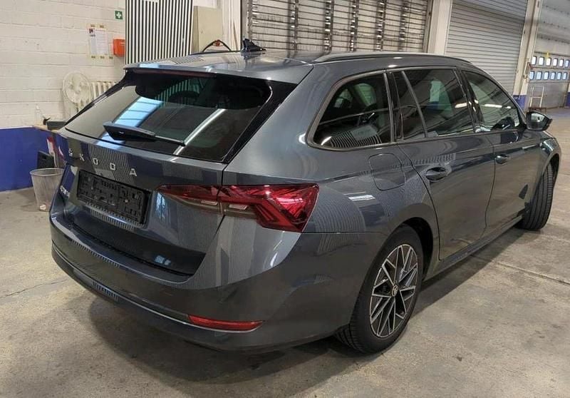 Gebraucht 2021 Skoda Octavia Clever 116 PS Limousine – Schleswig ...