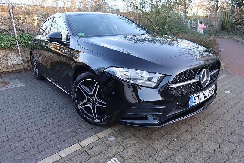 Gebraucht 2021 Mercedes A250 AMG line 160 PS Limousine – 50933 Köln ...