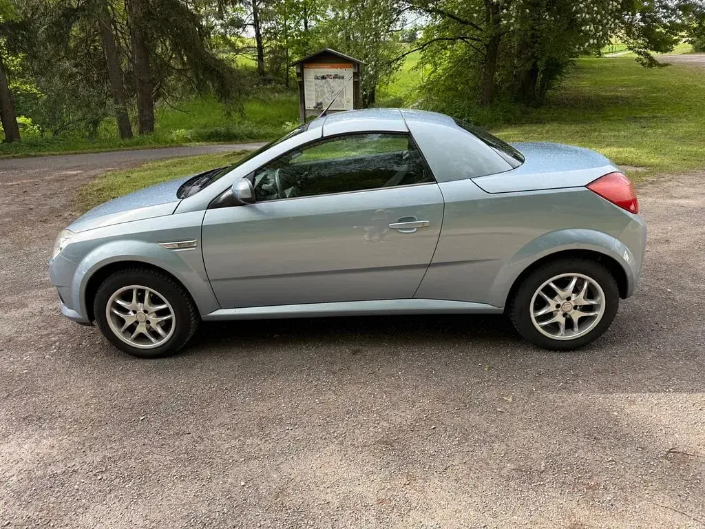 Gebraucht Opel Tigra 90 PS (2005) in Baden-Württemberg - 2.800 ...